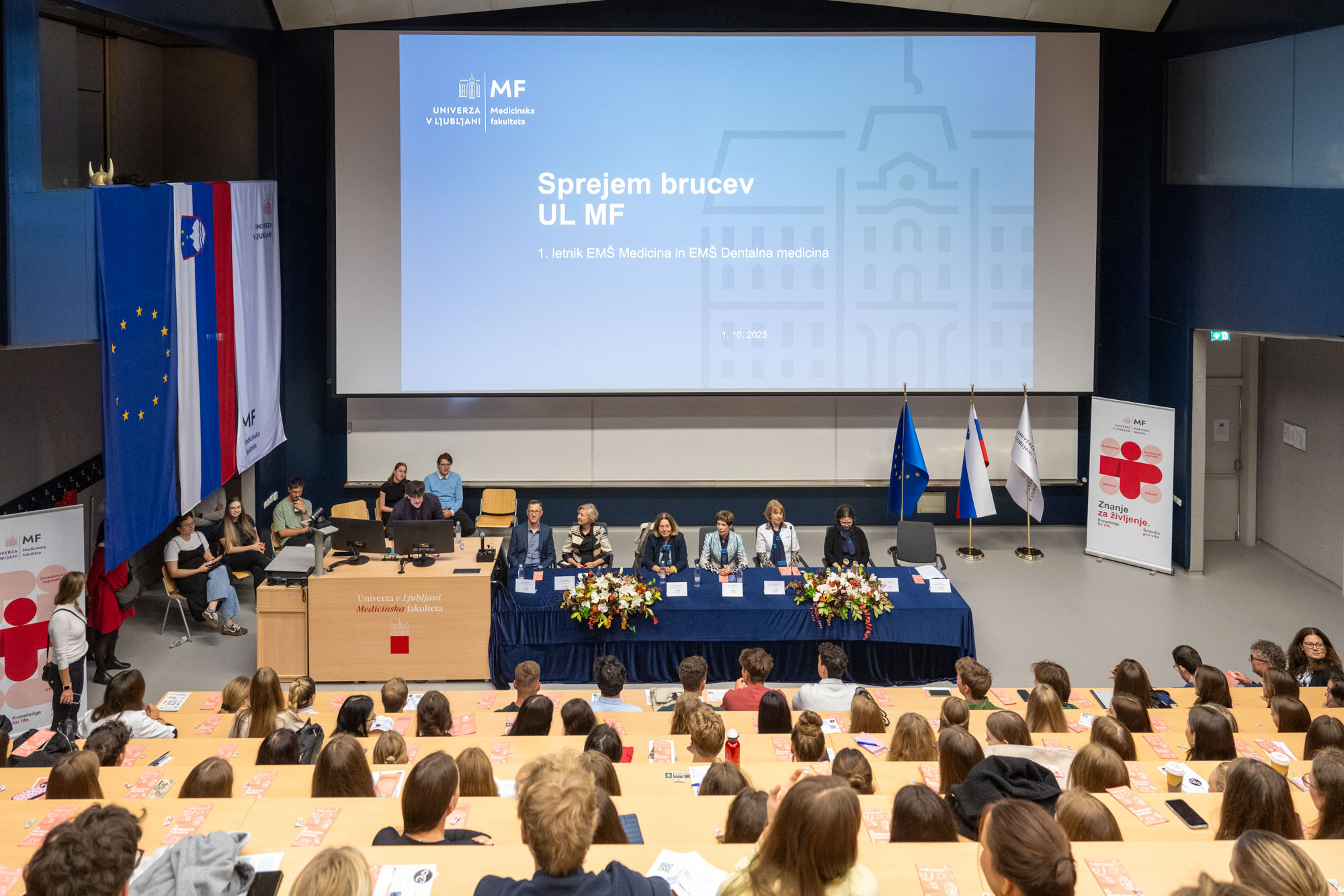 Utrinki z uradnega sprejema brucev in bruck UL MF in s tradicionalnega ...
