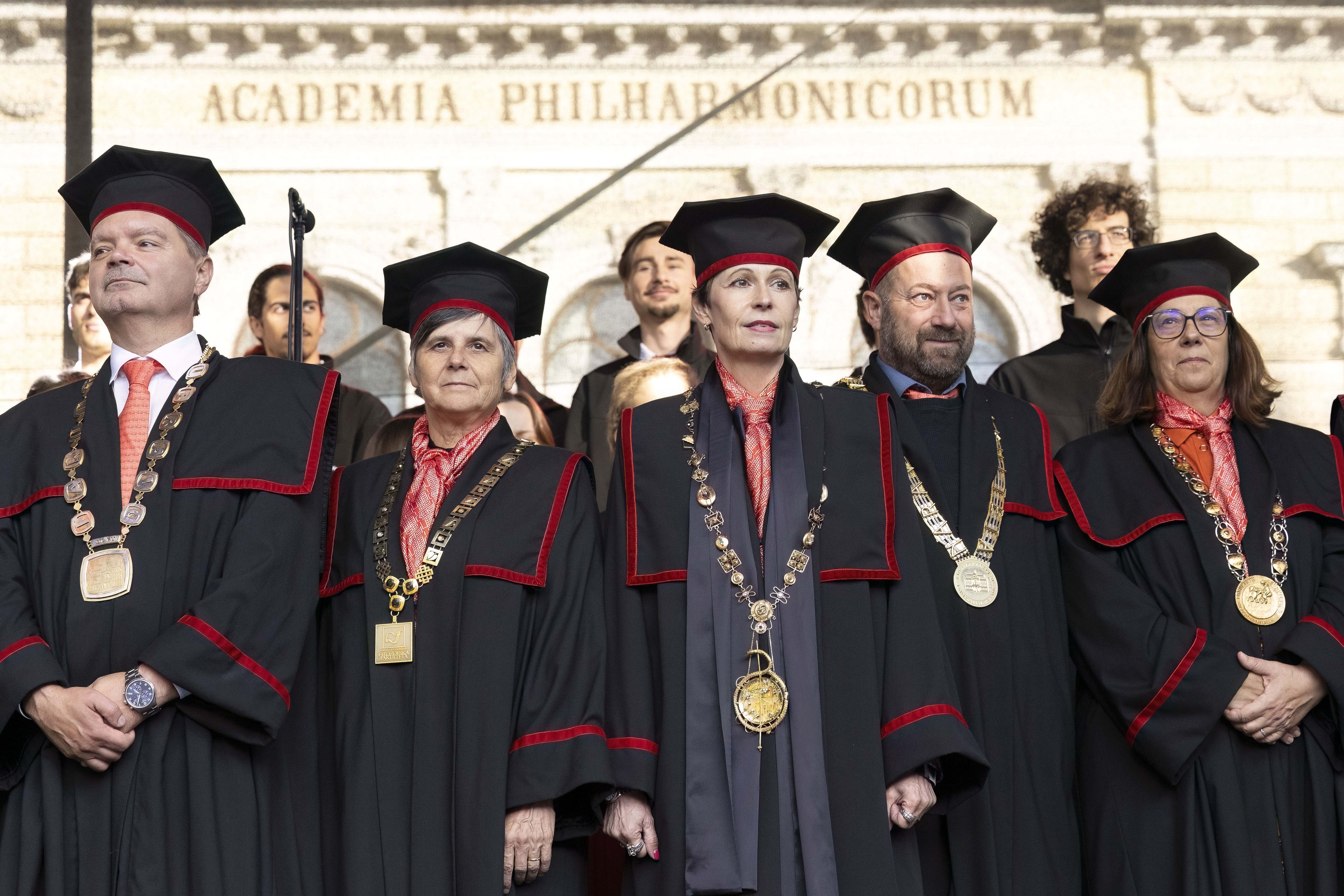 Utrinki z uradnega sprejema brucev in bruck UL MF in s tradicionalnega ...